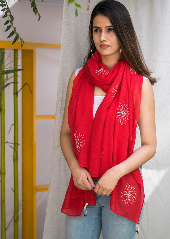 Buy Latest Designer Dupattas Collection for Women online at JOVI India